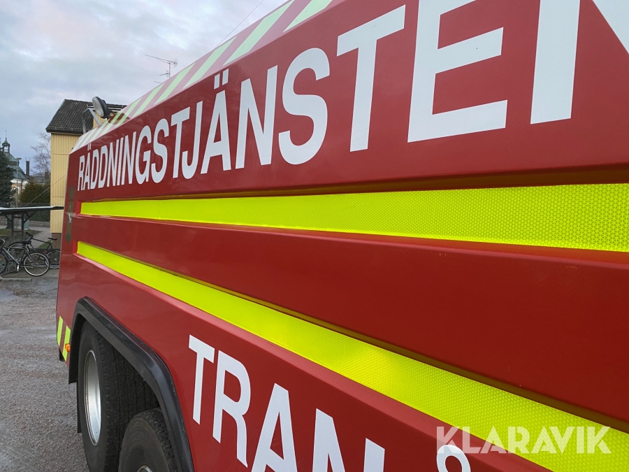 Klaravik Auktioner | Brandbil tankbil Scania 93H