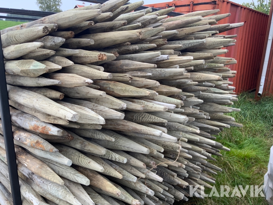 Staketstolpar Ca 180cm, Nyköping, Klaravik auktioner