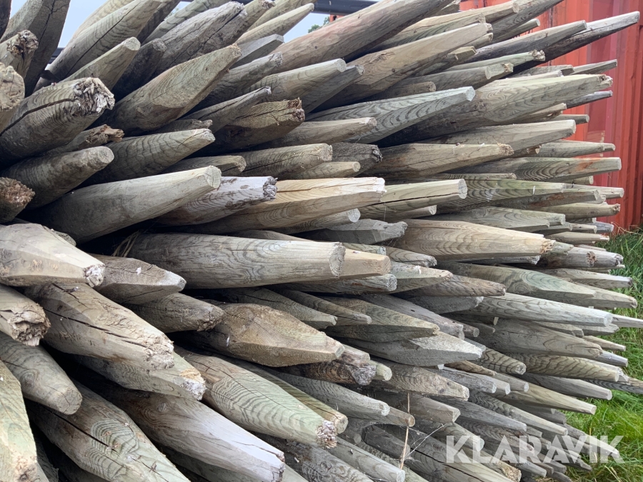 Staketstolpar Ca 180cm, Nyköping, Klaravik auktioner