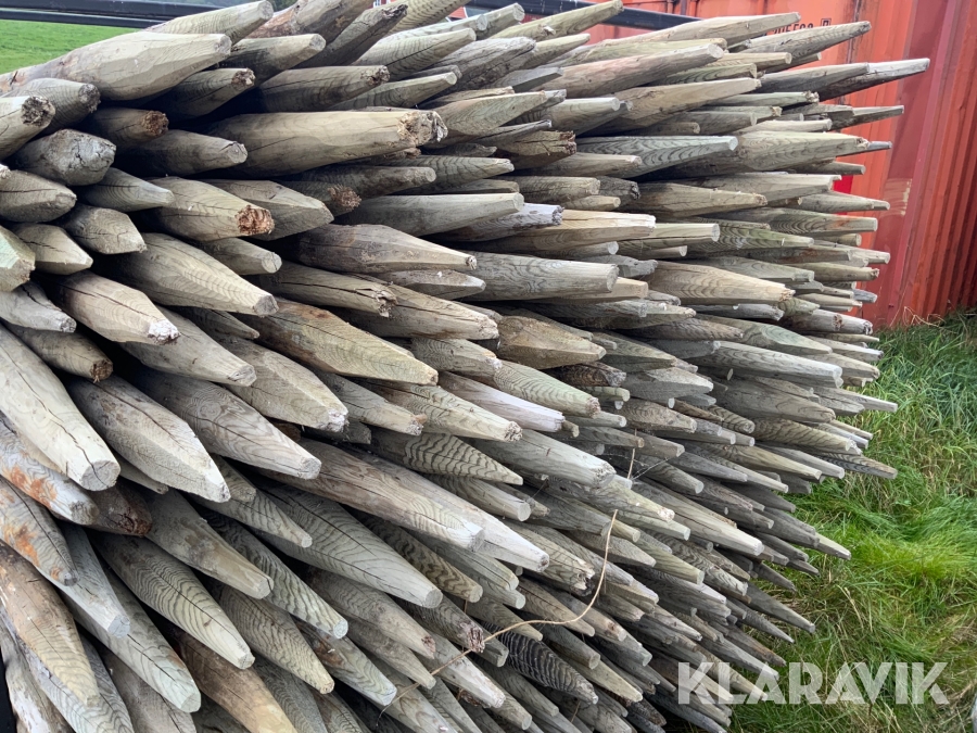 Staketstolpar Ca 180cm, Nyköping, Klaravik auktioner