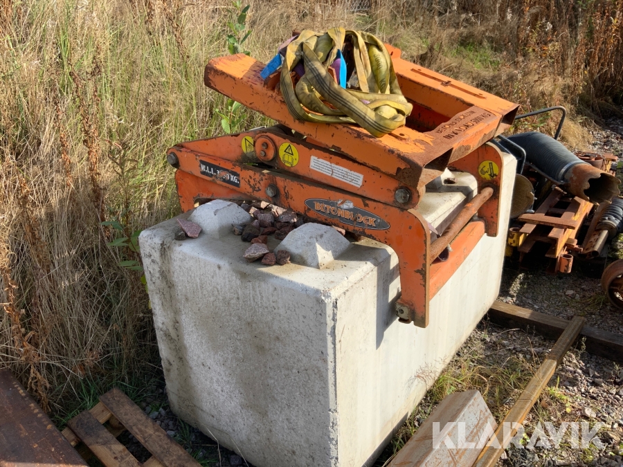 Lyftok Betongblock, Sjöbo, Klaravik auktioner
