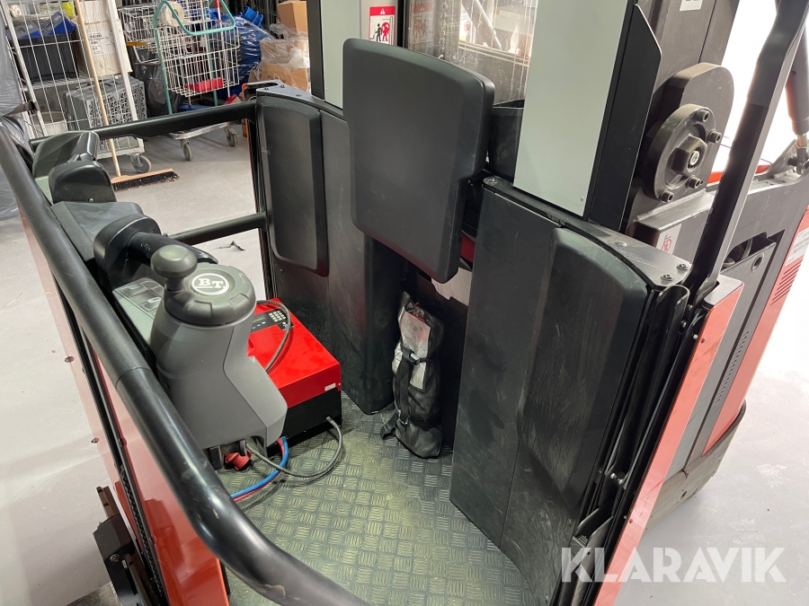 Plocktruck BT OME100H höglyftande