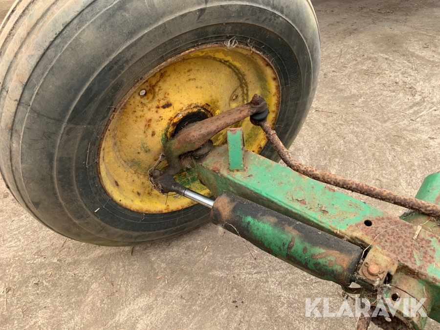 Styraxel till Volvo-tröska