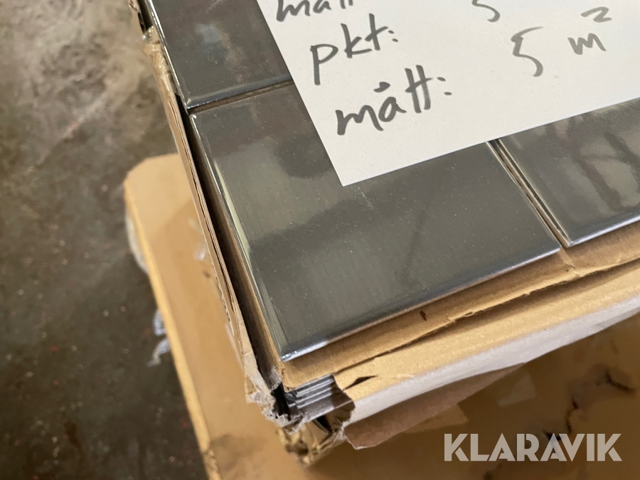 Klaravik Auktioner | Kakel