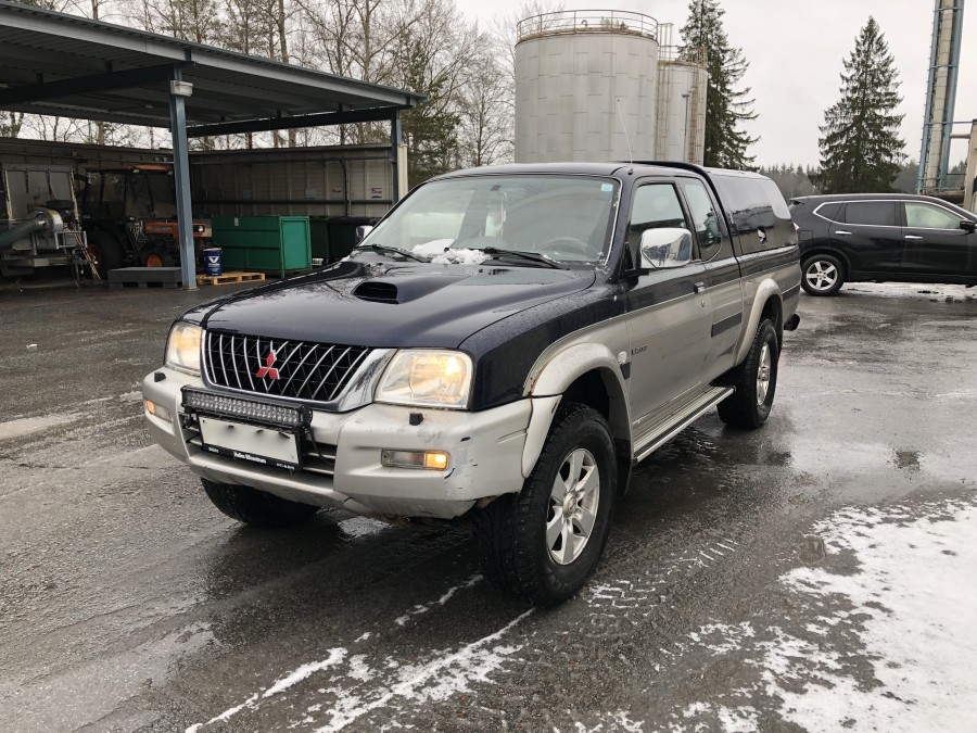 MITSUBISHI L200 CLUB CAB