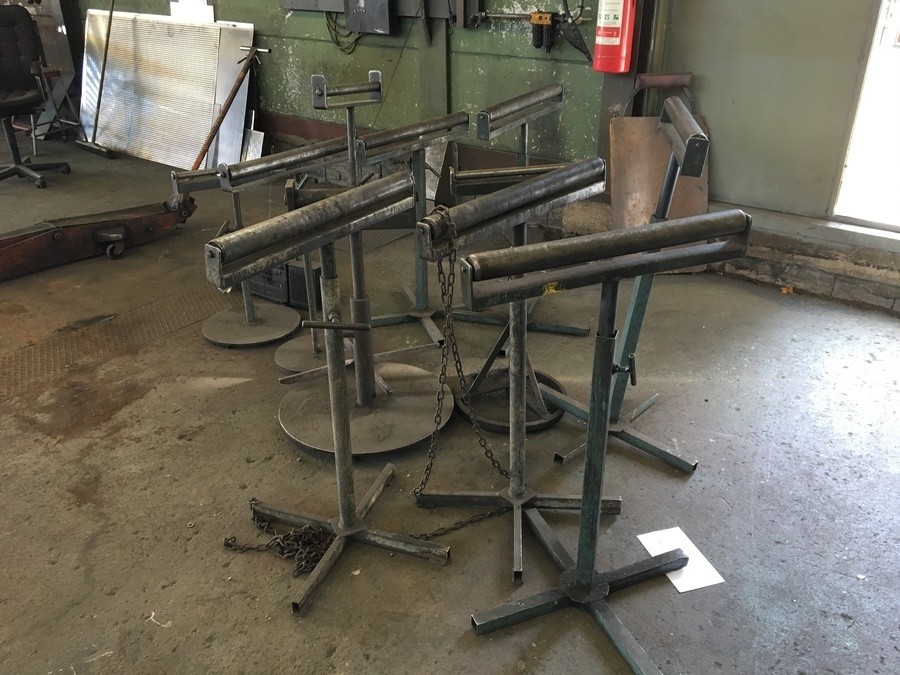 Klaravik Auktioner | Materialstöd Rullbock