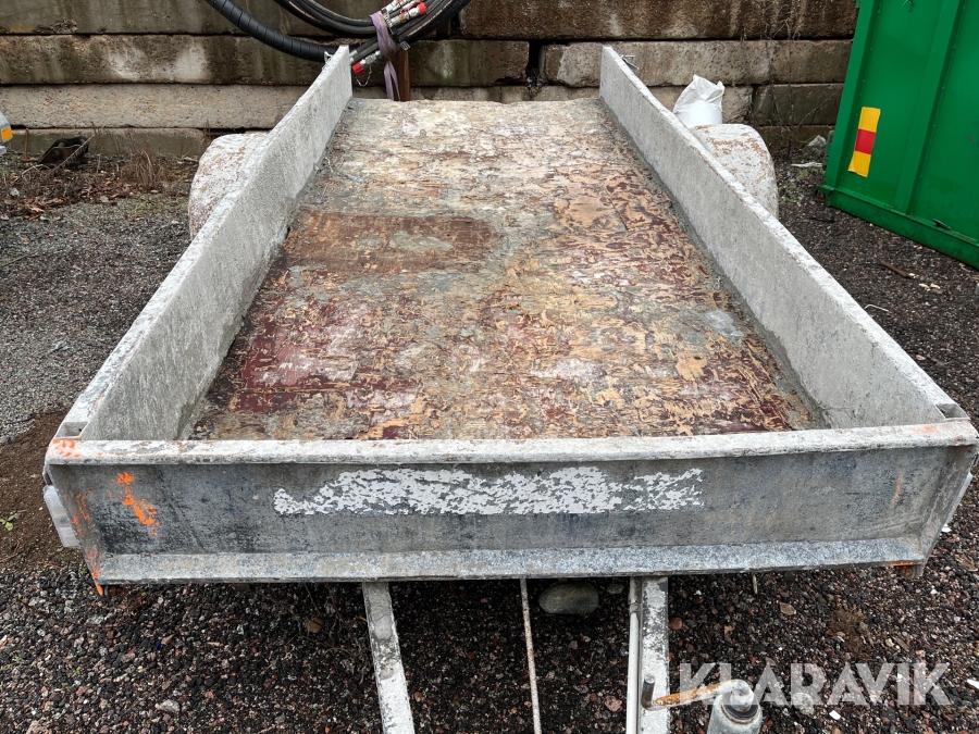 Personbilssläp Bålsta 12117, Uppsala, Klaravik auktioner