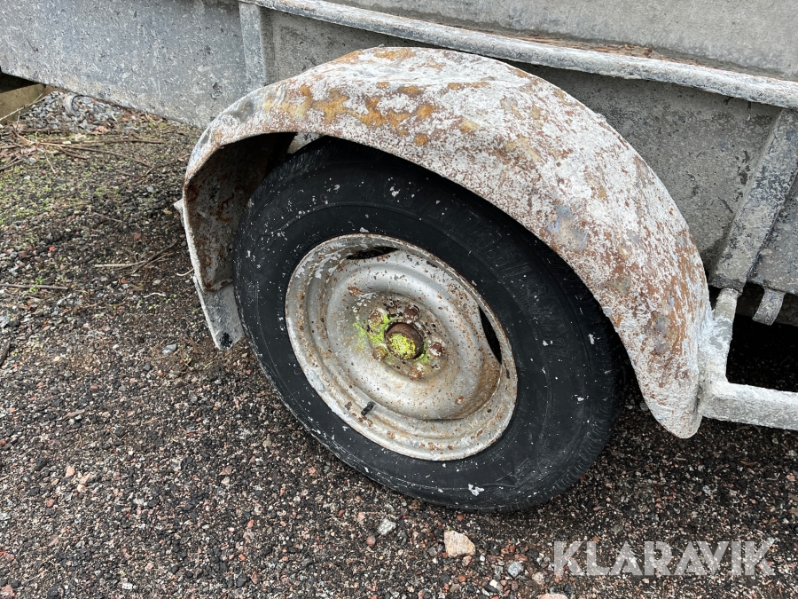 Personbilssläp Bålsta 12117, Uppsala, Klaravik auktioner