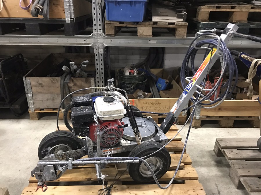 Klaravik Auktioner | Linjemaskin / Linjesprutare