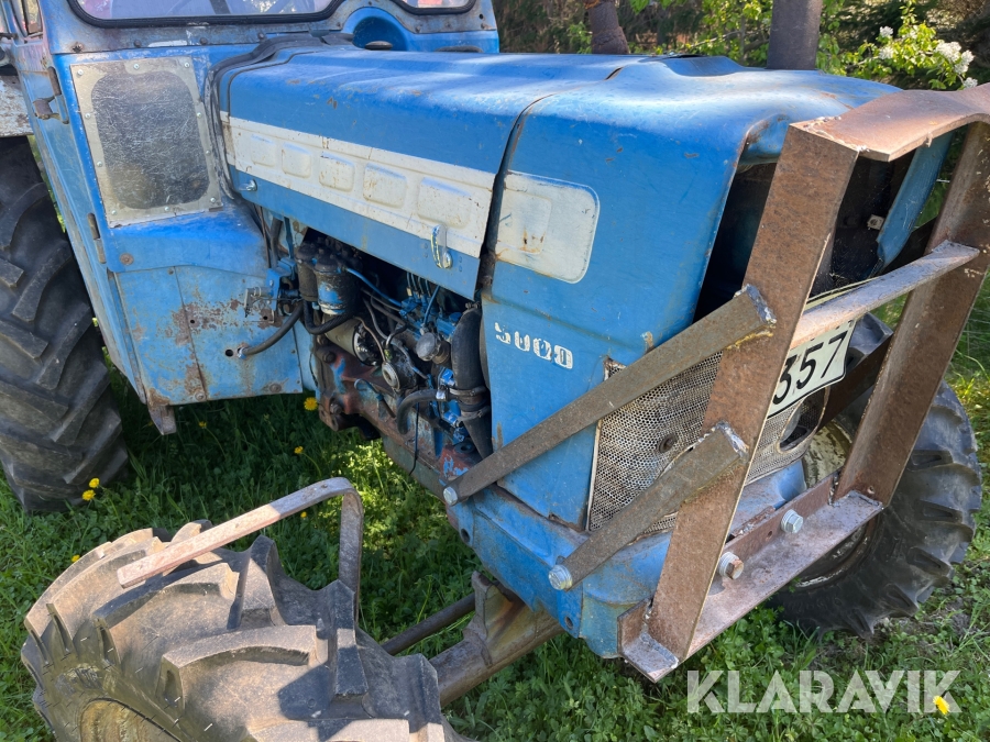 Veterantraktor Ford 5000, Gotland, Klaravik auktioner