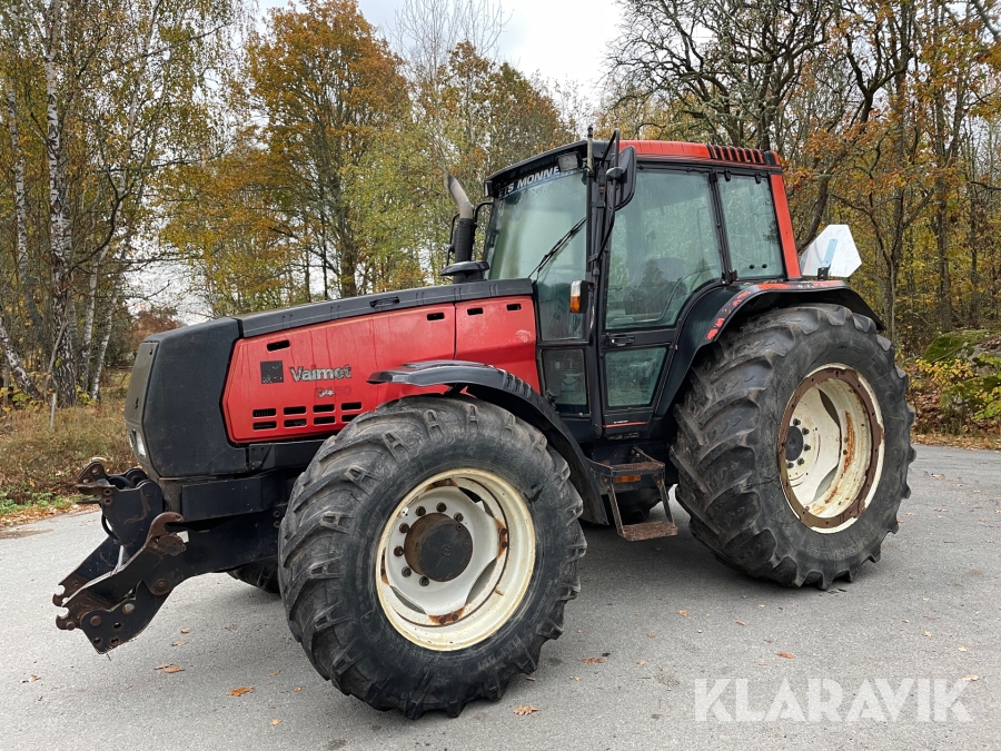 Traktor Valmet 8450, Hultsfred, Klaravik auktioner