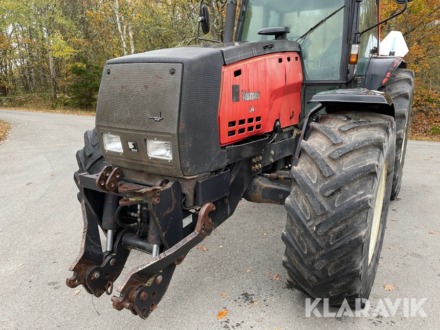 Traktor Valmet 8450, Hultsfred, Klaravik auktioner