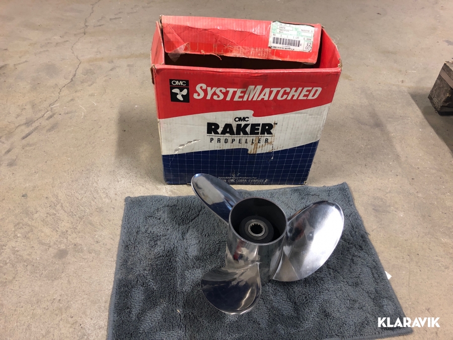 Klaravik Auktioner | Propeller OMC Raker 14,5x18 med stora växelhuset