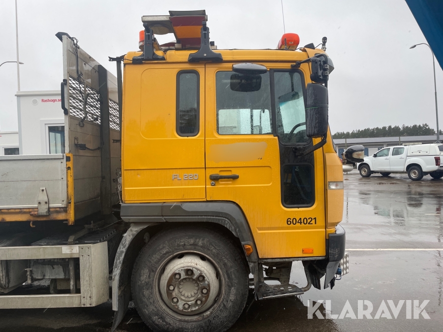 Flakbil Volvo FL220, Växjö, Klaravik auktioner