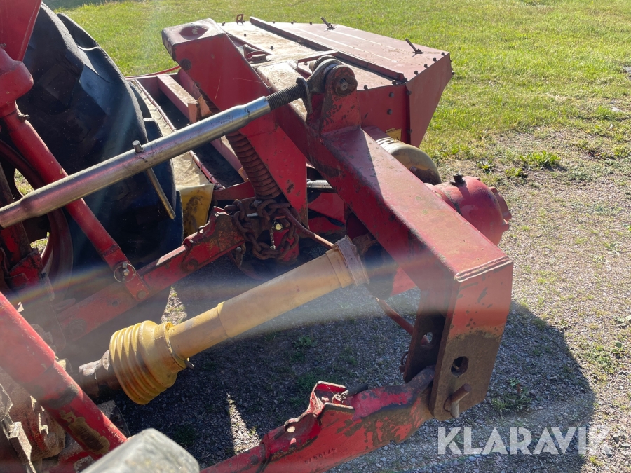 Slåtterkross Taarup 305, Oskarshamn, Klaravik auktioner