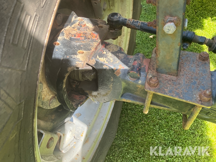 Traktor Case IH 585 XL, Falkenberg, Klaravik auktioner