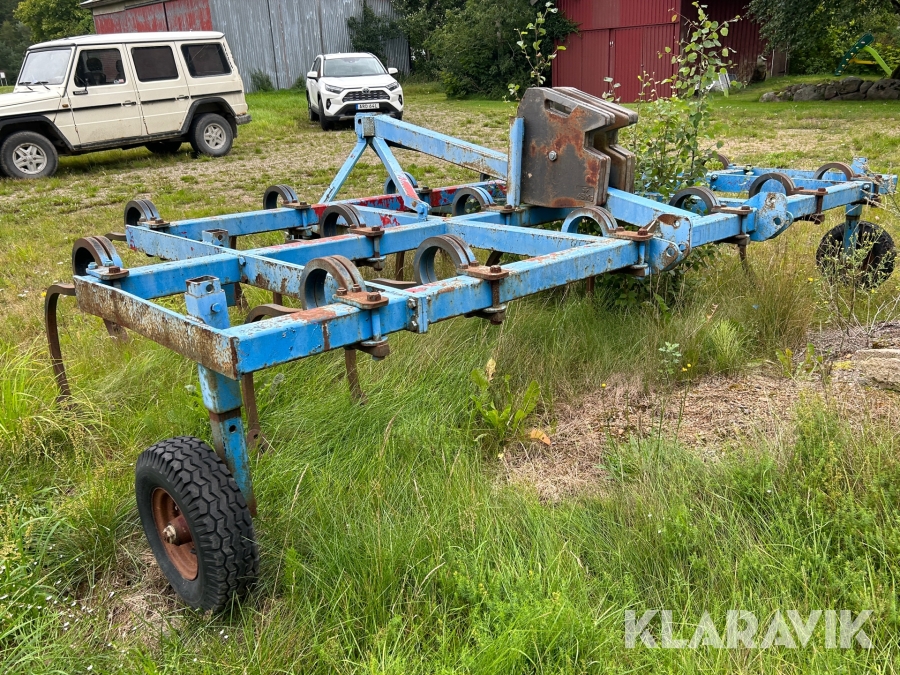 Kultivator frontmonterad Väderstad , Vara, Klaravik auktione