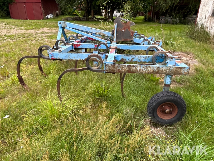 Kultivator frontmonterad Väderstad , Vara, Klaravik auktione