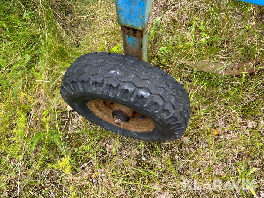 Kultivator frontmonterad Väderstad , Vara, Klaravik auktione