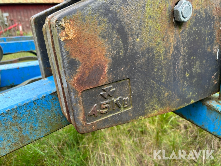 Kultivator frontmonterad Väderstad , Vara, Klaravik auktione