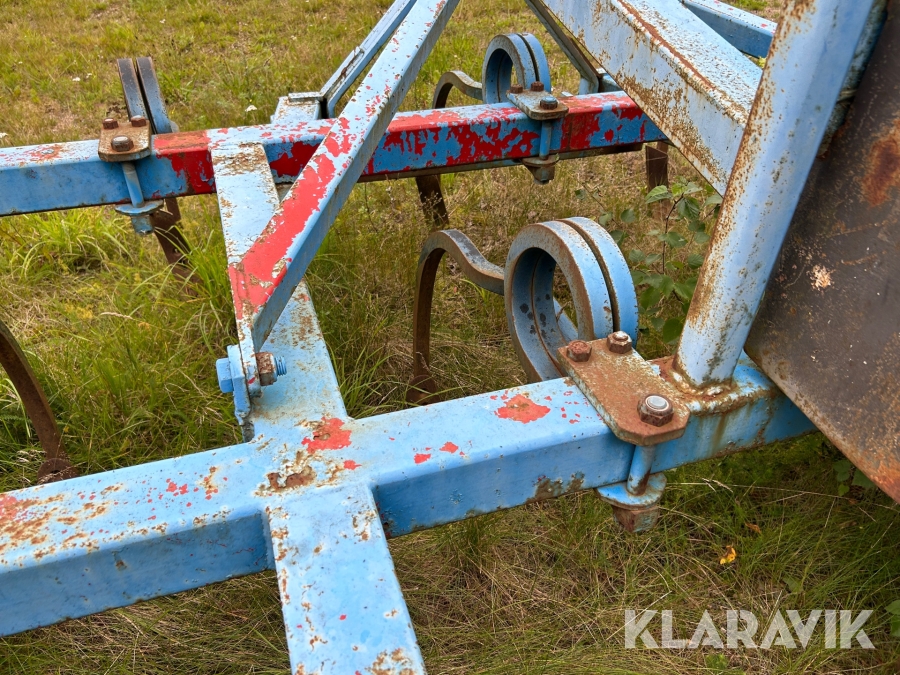 Kultivator frontmonterad Väderstad , Vara, Klaravik auktione