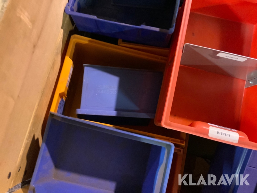 Plastbackar blandade storlekar och modeller, Torsås, Klaravi