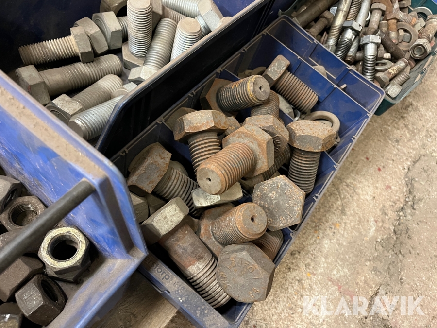 Parti med bult och mutter, Östhammar, Klaravik auktioner