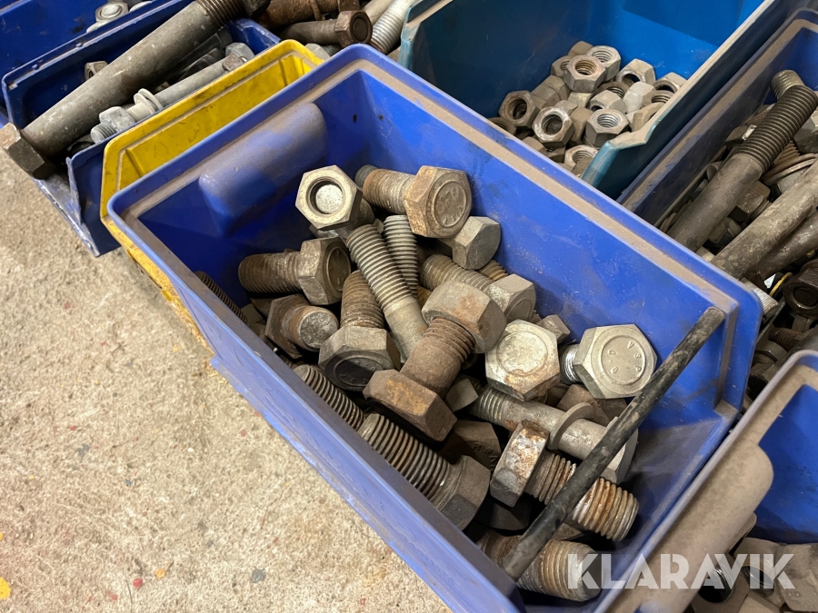 Parti med bult och mutter, Östhammar, Klaravik auktioner