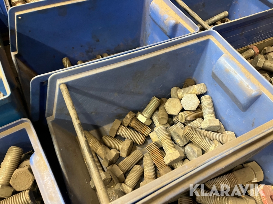 Parti med bult och mutter, Östhammar, Klaravik auktioner