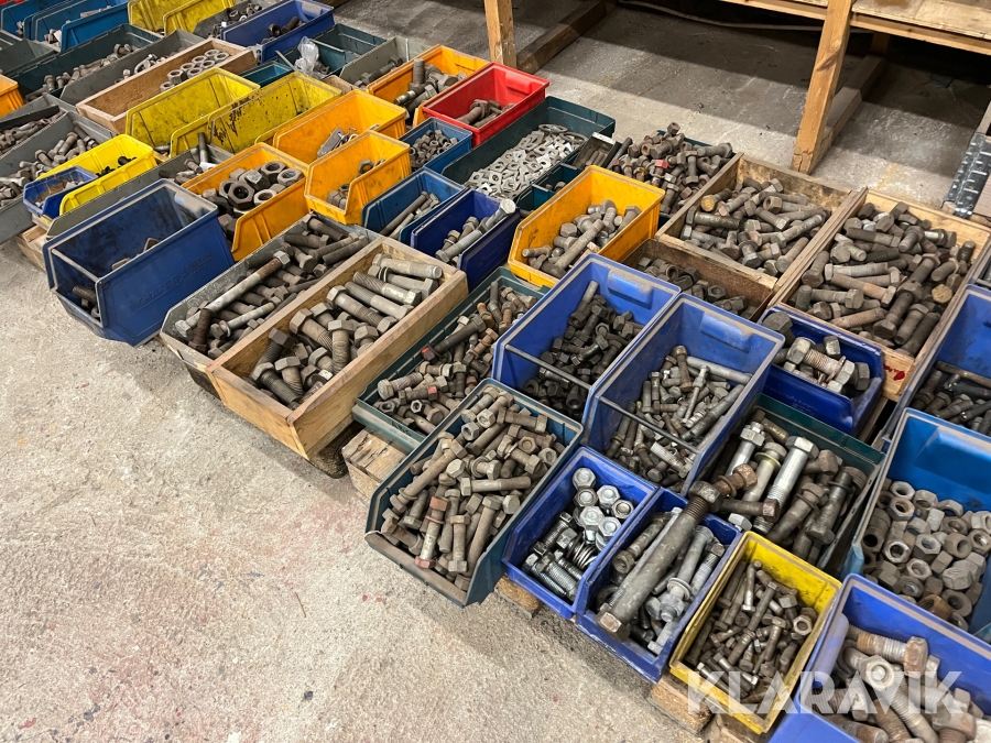 Parti med bult och mutter, Östhammar, Klaravik auktioner