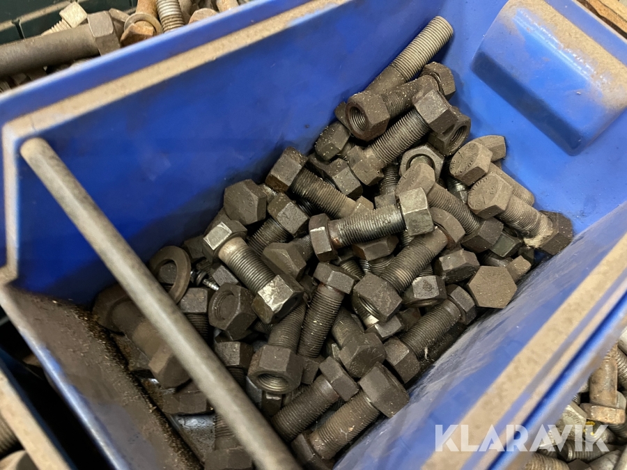 Parti med bult och mutter, Östhammar, Klaravik auktioner