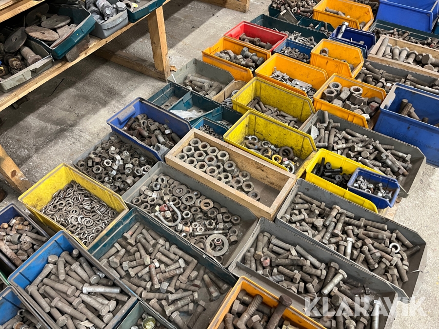 Parti med bult och mutter, Östhammar, Klaravik auktioner