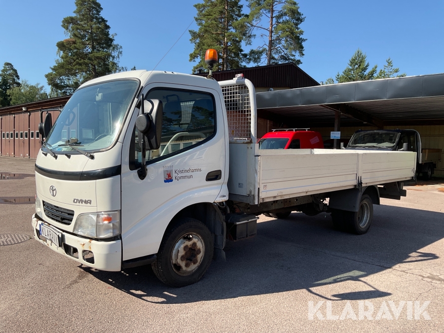 Flakbil Toyota Dyna D4D, Kristinehamn, Klaravik auktioner