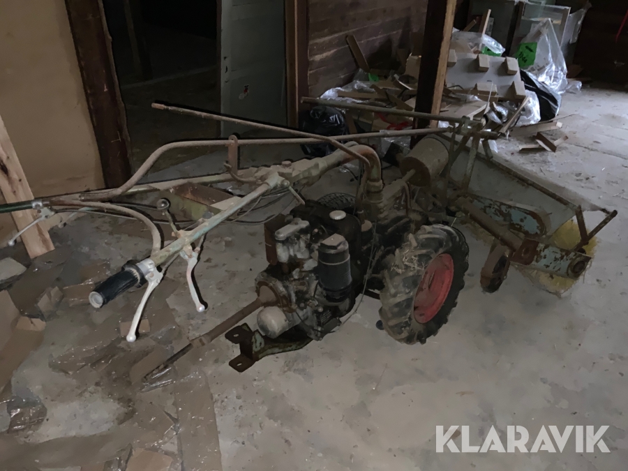 Tvåhjulstraktor Hatz E79, Lekeberg, Klaravik auktioner