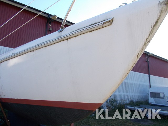 Segelbåt 6,80 x 1,50 Komplett med master och segel