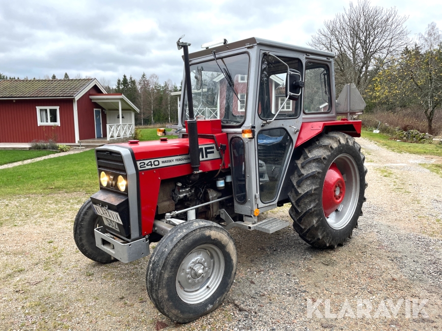 Traktor Massey Ferguson 240-2, Orust, Klaravik auktioner