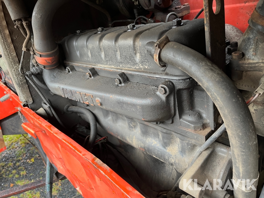 Traktor Valmet 805, Osby, Klaravik auktioner