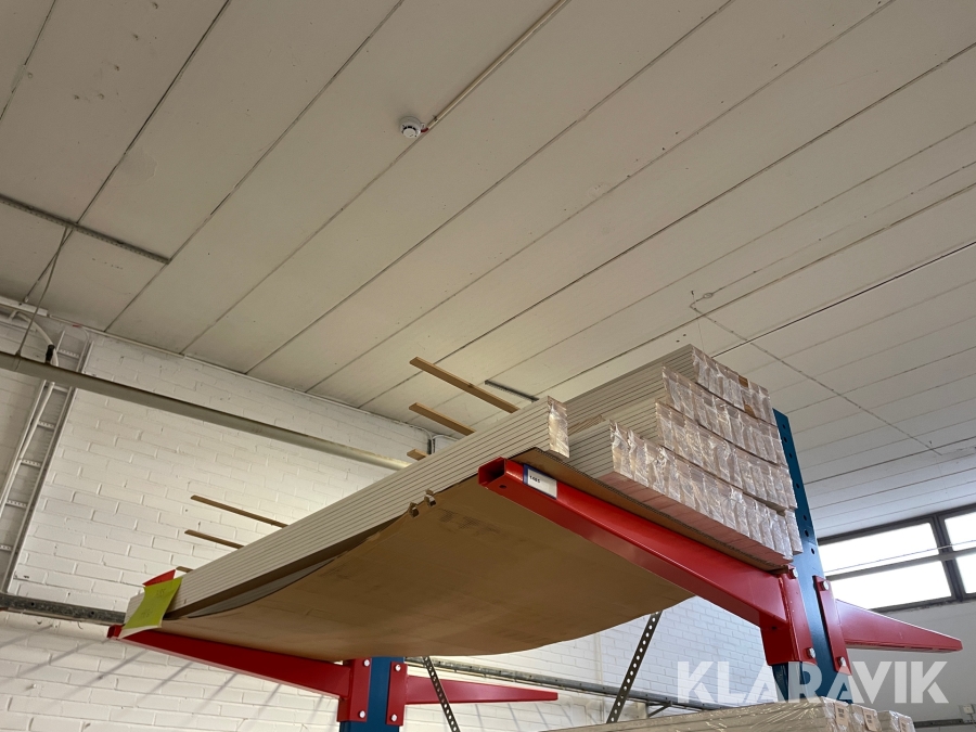 Planhyvlad Furu, Ronneby, Klaravik auktioner