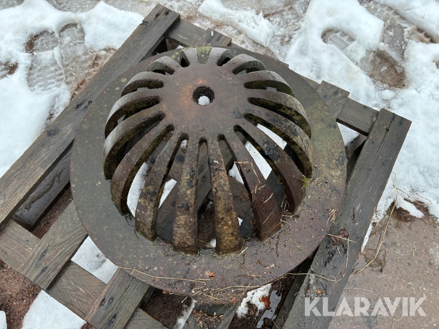 Dagvattenbrunn, Mönsterås, Klaravik auktioner