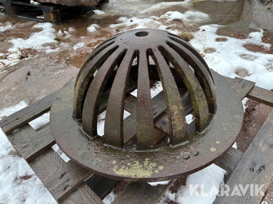 Dagvattenbrunn, Mönsterås, Klaravik auktioner