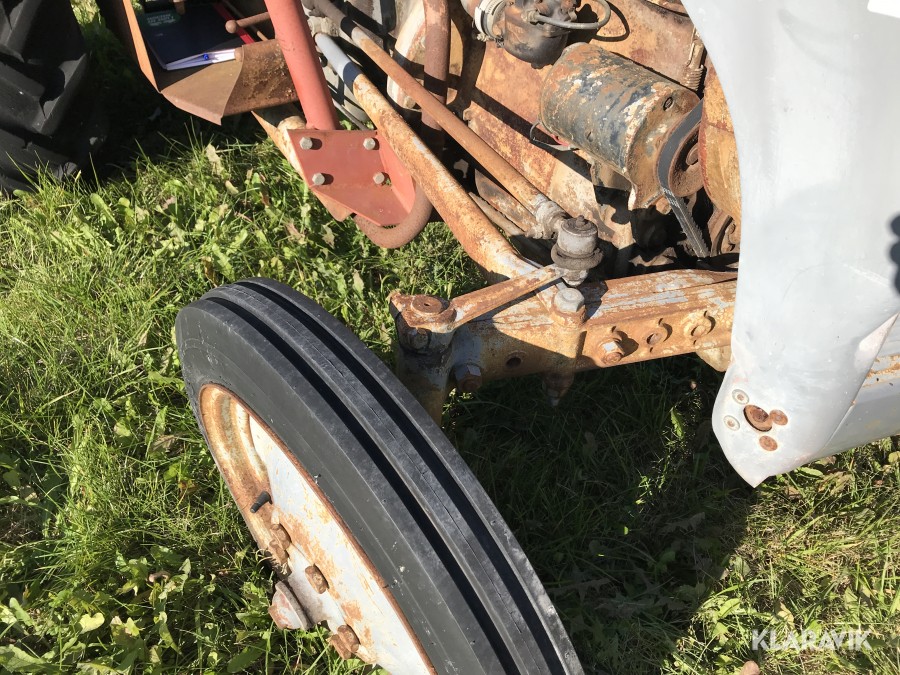 Klaravik Auktioner | Veterantraktor Ferguson TE Grålle 1948