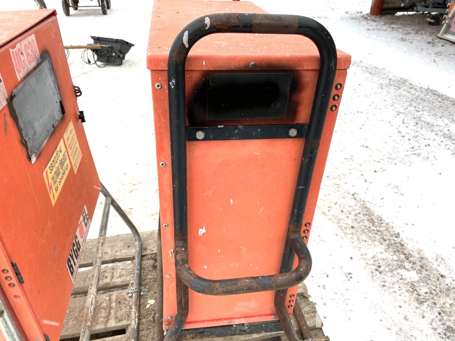 Klaravik Auktioner | Elskåp