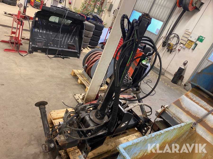 Klaravik Auktioner | Kran till pickup Hiab 013T