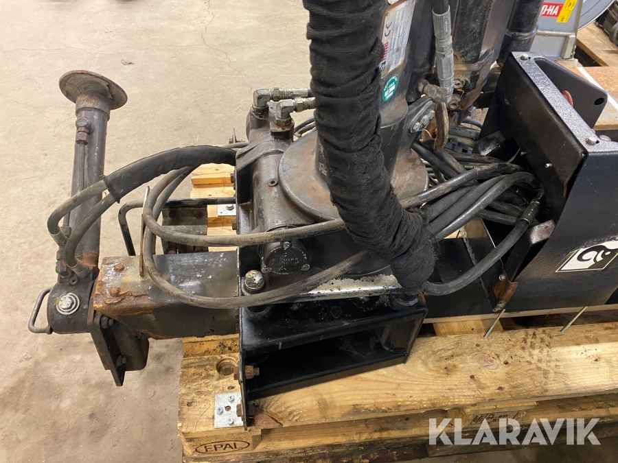 Klaravik Auktioner | Kran till pickup Hiab 013T