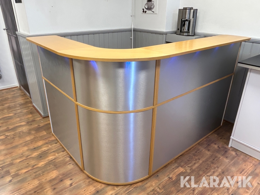 Receptionsdisk & skåp, Örebro, Klaravik auktioner