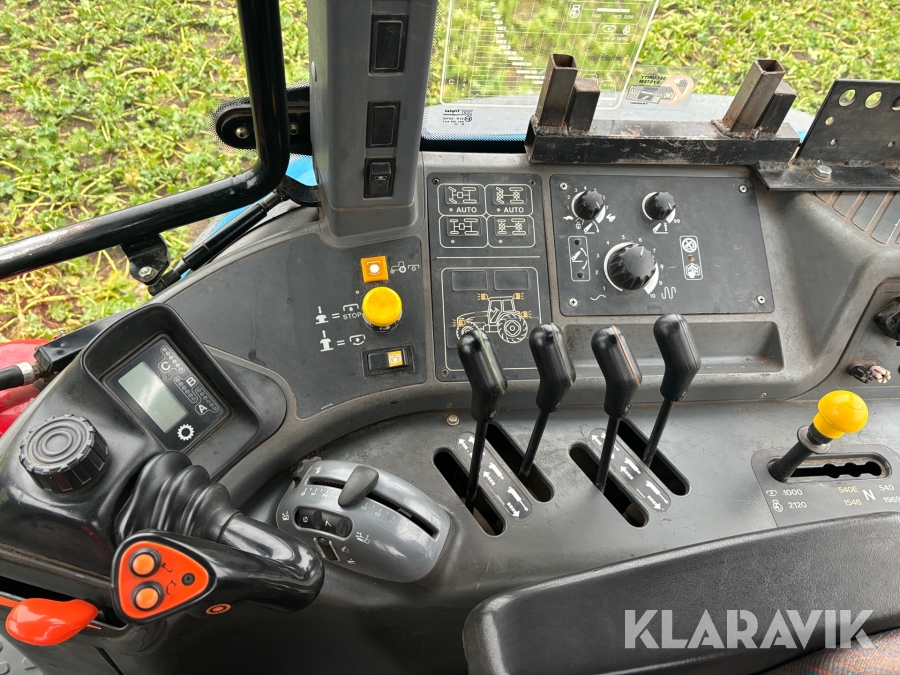 Traktor New Holland TM115, Kristianstad, Klaravik auktioner