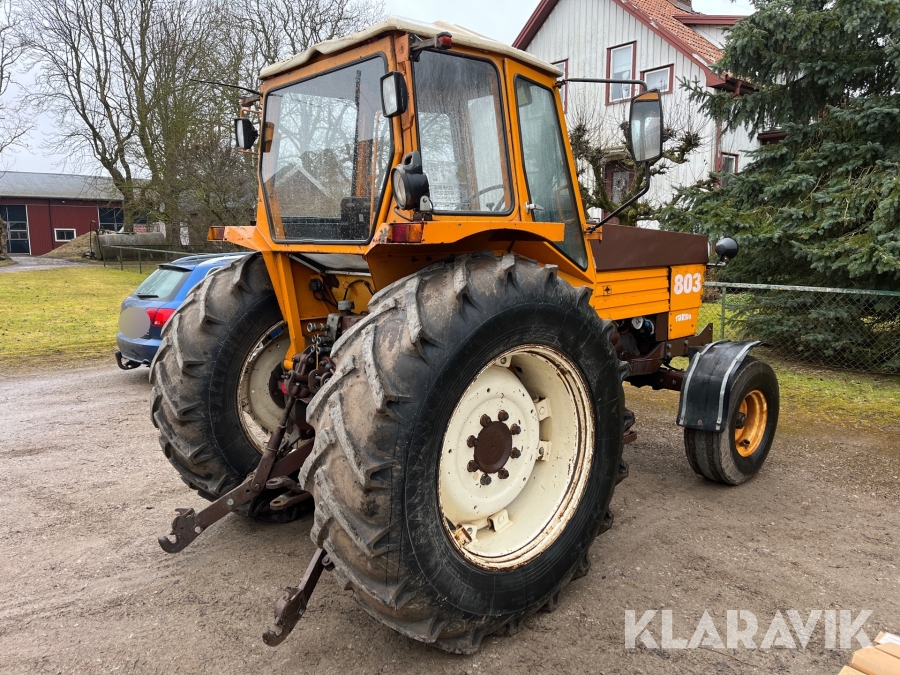 Traktor Valmet 803, Falköping, Klaravik auktioner