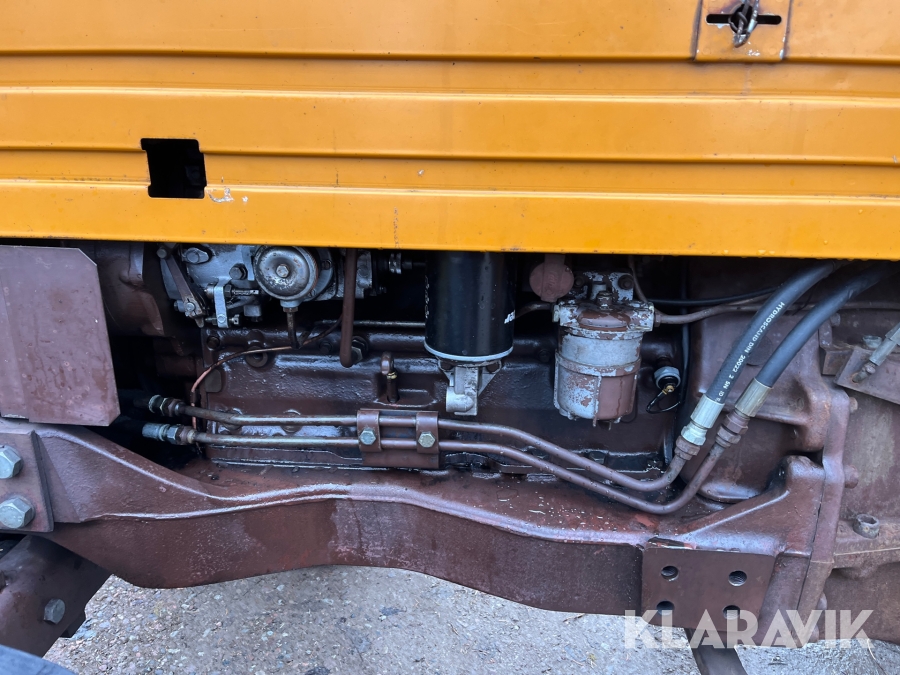 Traktor Valmet 803, Falköping, Klaravik auktioner