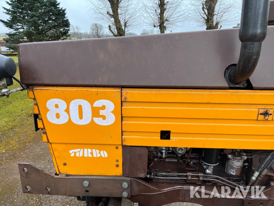 Traktor Valmet 803, Falköping, Klaravik auktioner