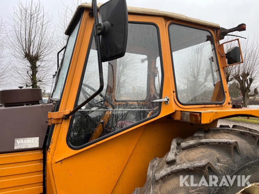 Traktor Valmet 803, Falköping, Klaravik auktioner
